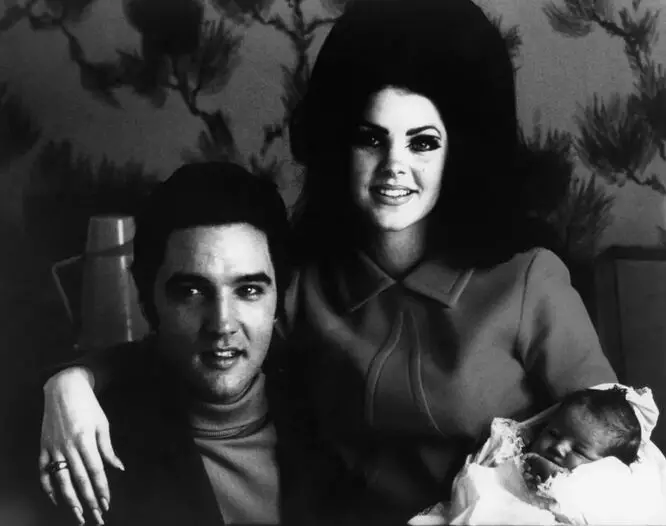 Elvis Presley lánya egy különleges témát tett a koporsóba, hogy mindig érezze az apa jelenlétét 10836_1