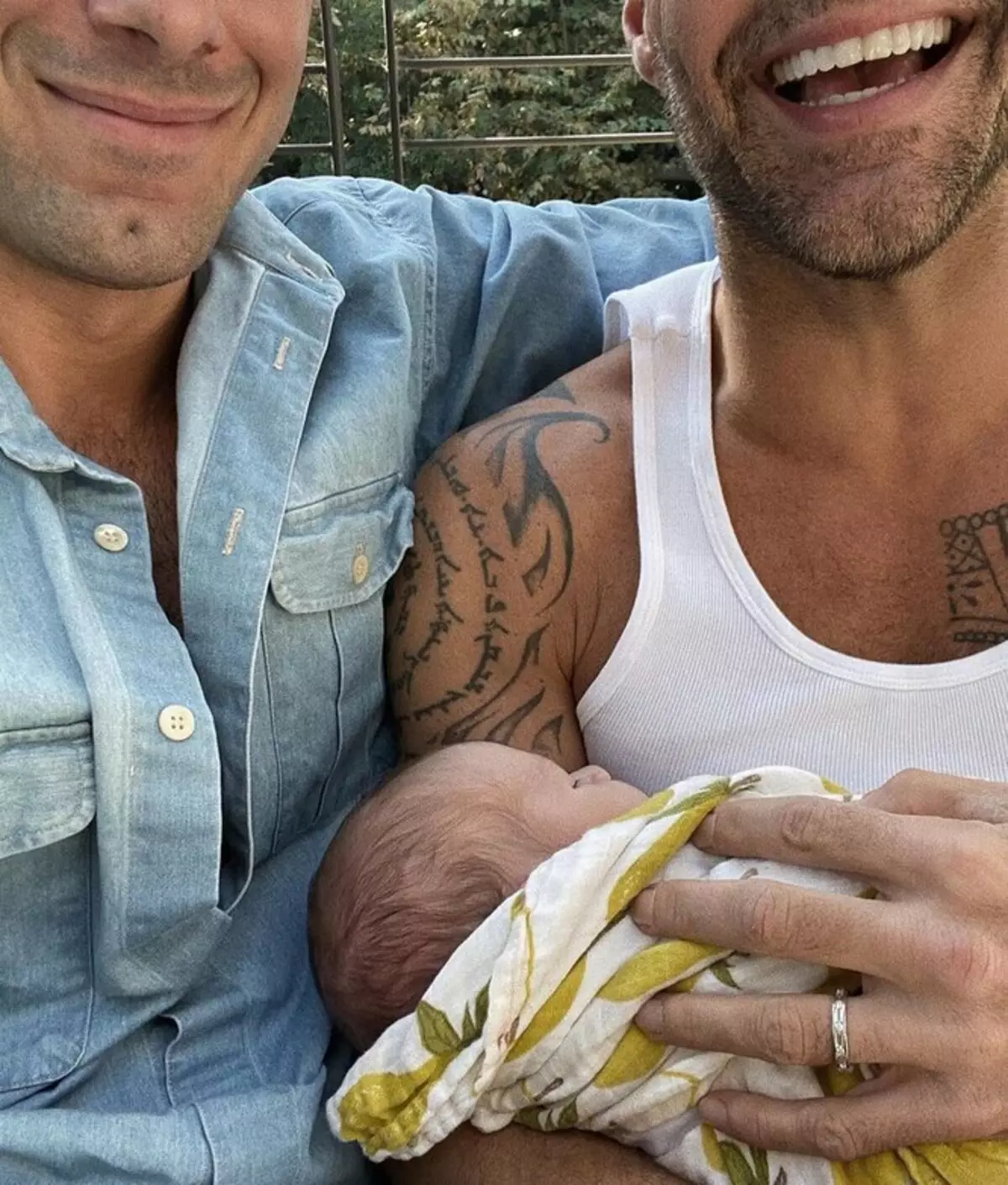 Ricky Martin het die vierde keer die vader geword: die eerste foto van die pasgebore