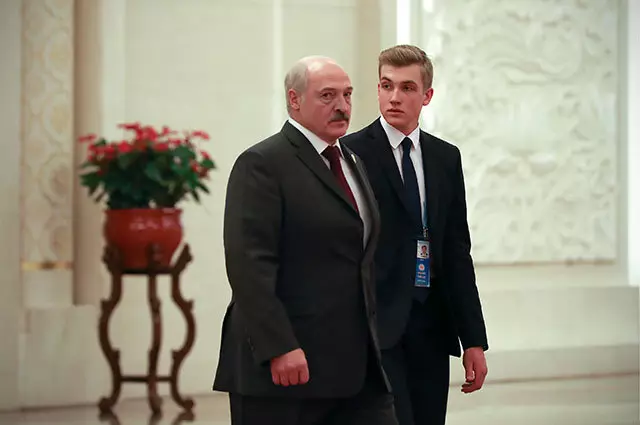Alexander Lukashenko'nun yakışıklı oğlu, Twitter'daki sahte hesap sayesinde sosyal ağların kahramanı oldu. 10993_1