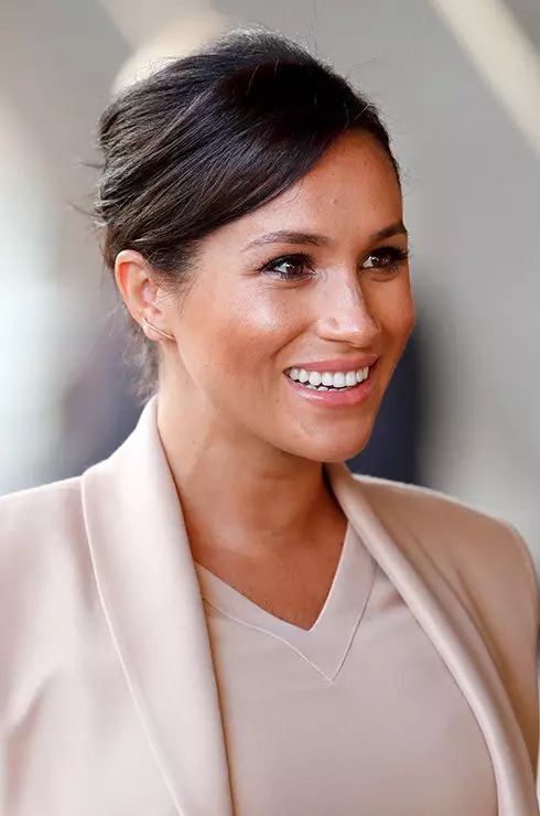 Megan Markle et d'autres stars qui n'aiment pas expérimenter avec maquillage 11550_1