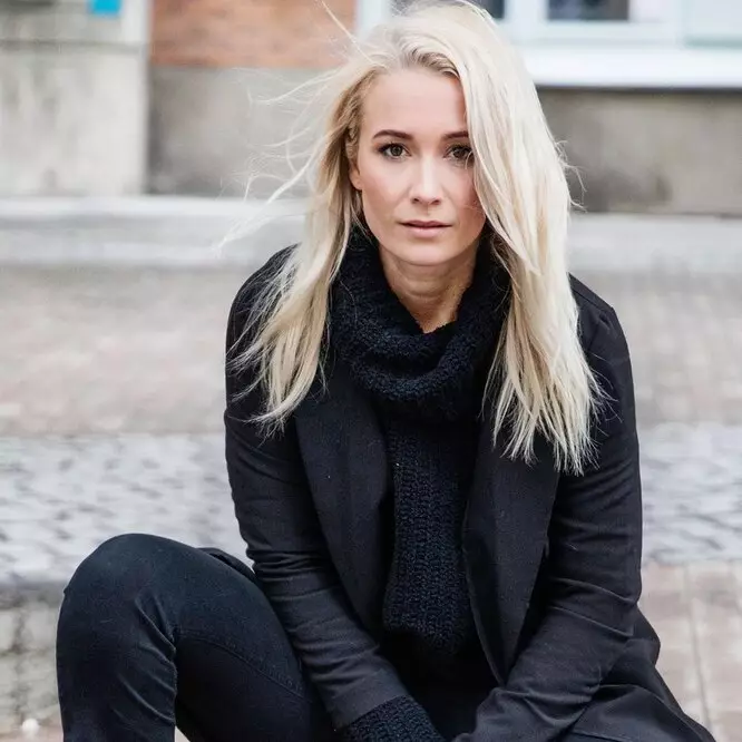 Kadhemen ing leash: Njupuk penebat sing apik banget saka fashionistas Swedia 1202_5