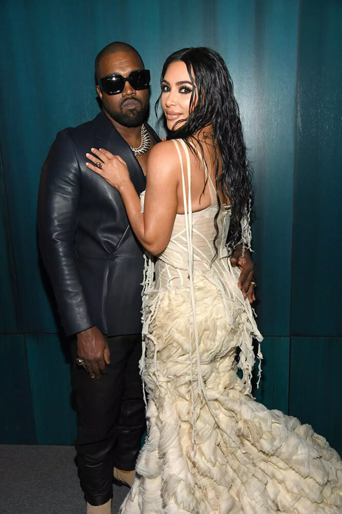 Värskenda tundeid: Kardashian ja West, samuti 7 muud kuulsad paarid kinnitasid abielu vanded 12176_1