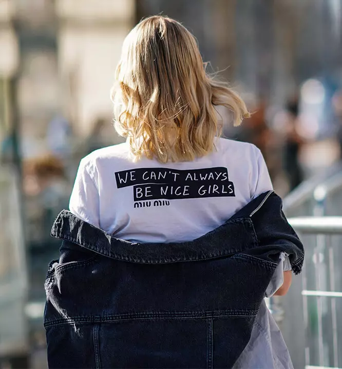 Mode t-shirts die in de garderobe van elk meisje moeten zijn 1271_5