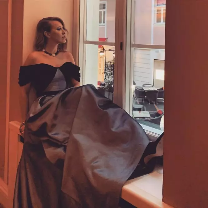 Od dvorane do pletenog: odaberite haljine na kraju jeseni zajedno sa Ksenia Sobchak 1365_5