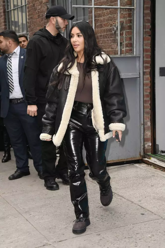 Kim Kardashian ne gredo hlače. In zdaj 5 razlogov, zakaj 1405_2