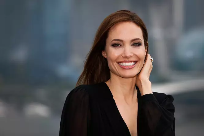 6 hombres principales en la vida de Angelina Jolie, que trató de hacerla feliz. 14372_1