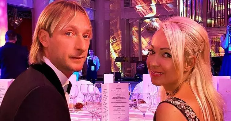 "Mae gen i bum feistresi": Ymatebodd Evgeny Plushenko i sibrydion am anffyddlondeb ei wraig