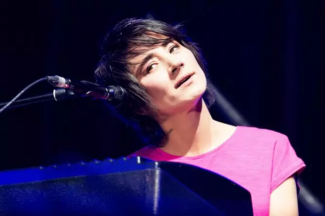 Zemfira нь Рената Литвинова бүхий тусгай зургийг үзүүлэв 17613_1