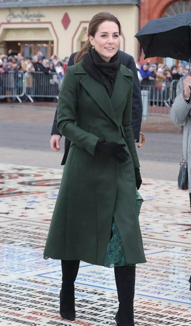 Igba otutu yii a mu awọn tights ti o muna ni ọba kan - bi Kate Middleton 1860_4