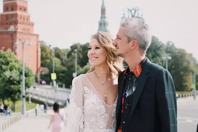 El marit de Ksenia Sobchak va deshonrar les seves sabates de casament a Kaluga