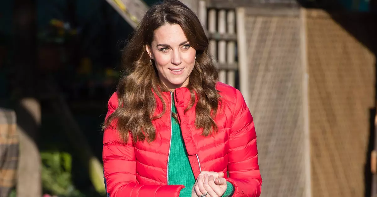 Ντυμένος ως Kate Middleton: Επαναλαμβάνουμε τη ζεστή χειμωνιάτικη εικόνα της Δούκισσας