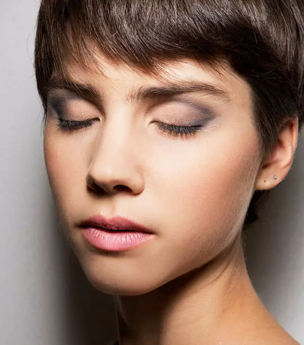 Maak vir beginners: 10 eenvoudige, maar stylvolle oog make-up idees 20895_4