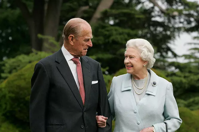 主な数学者：73年間続いたエリザベスIIとPrince Philipの結婚は何でしたか 21277_5