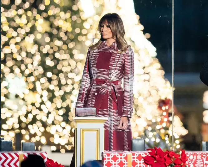 Vestido como la primera dama: 8 atuendos Melania Trump, que dará inspiración.