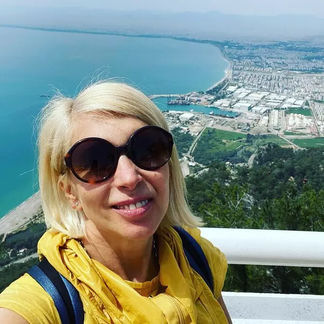 58-year-old alena sviridova σε ένα μαγιό αναγκαστικά οπαδούς που πρέπει να αποκλειστούν από την απόλαυση 23059_1