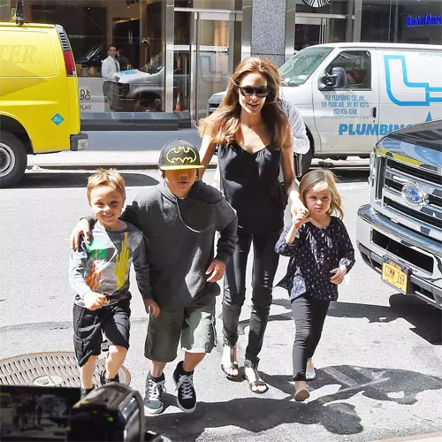 Angelina Jolie met kinderen