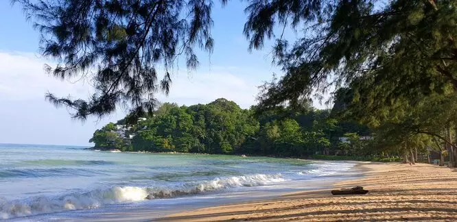 Phuket: יאנואר זומער אויף 