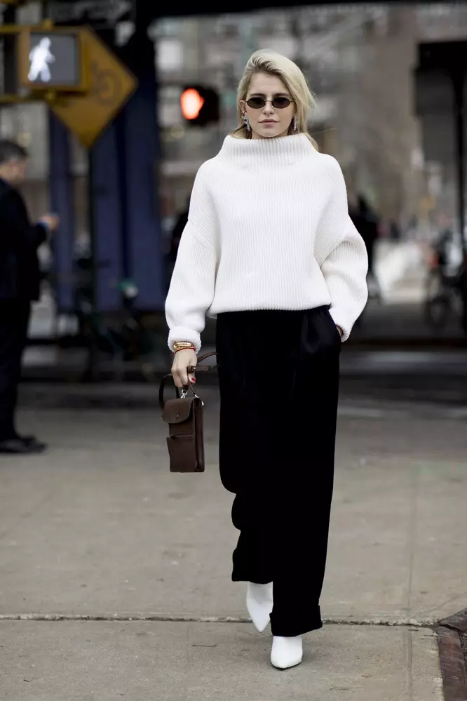 ¿Cómo llevar un suéter este invierno? 7 ejemplos inspiradores de Fashionista 2568_6