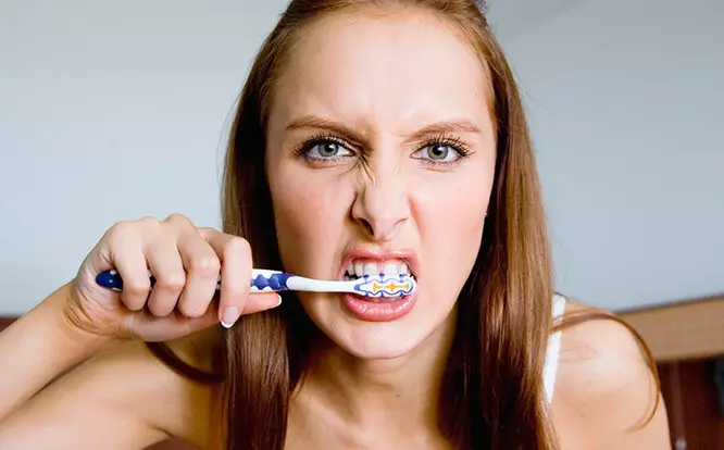 Как да се грижим за зъбите си, за да не оставите богатство при зъболекаря 25883_2