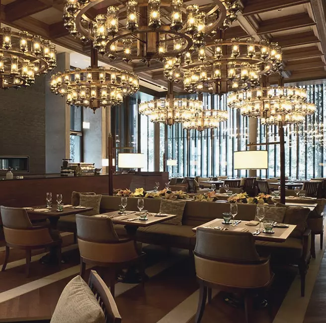 головний ресторан готелю The Chedi Andermatt