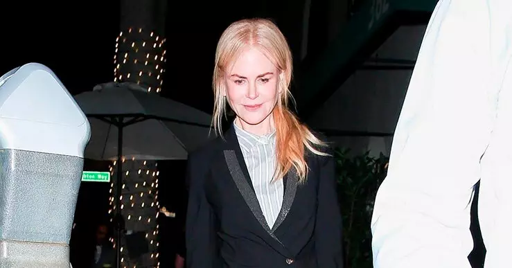 Nicole Kidman foi um jantar amigável em um terno, que é mais adequado para o escritório