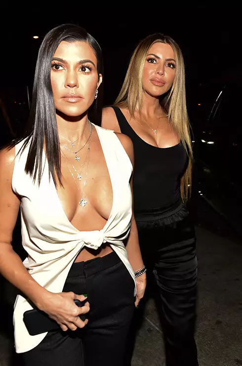 8 kazoj kiam Kardashian Jenner Sisters estis publikigitaj sen subvestoj 3249_5