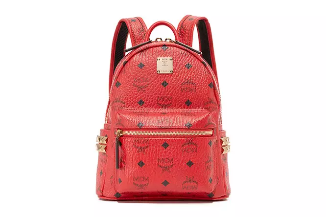 Image of the day: Jiji Hadid with Red Backpack Furla 32739_5