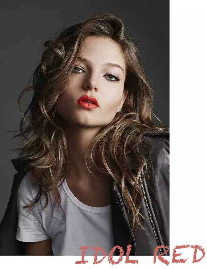 Lesya Kafelnikova dalam enam gambar tanda Kate Moss 33455_6