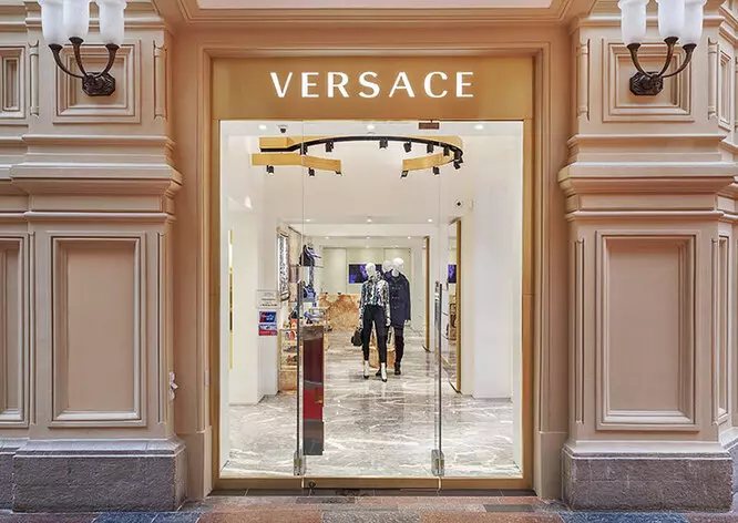 Nova Boutique Versace abriu en Guu 33886_1