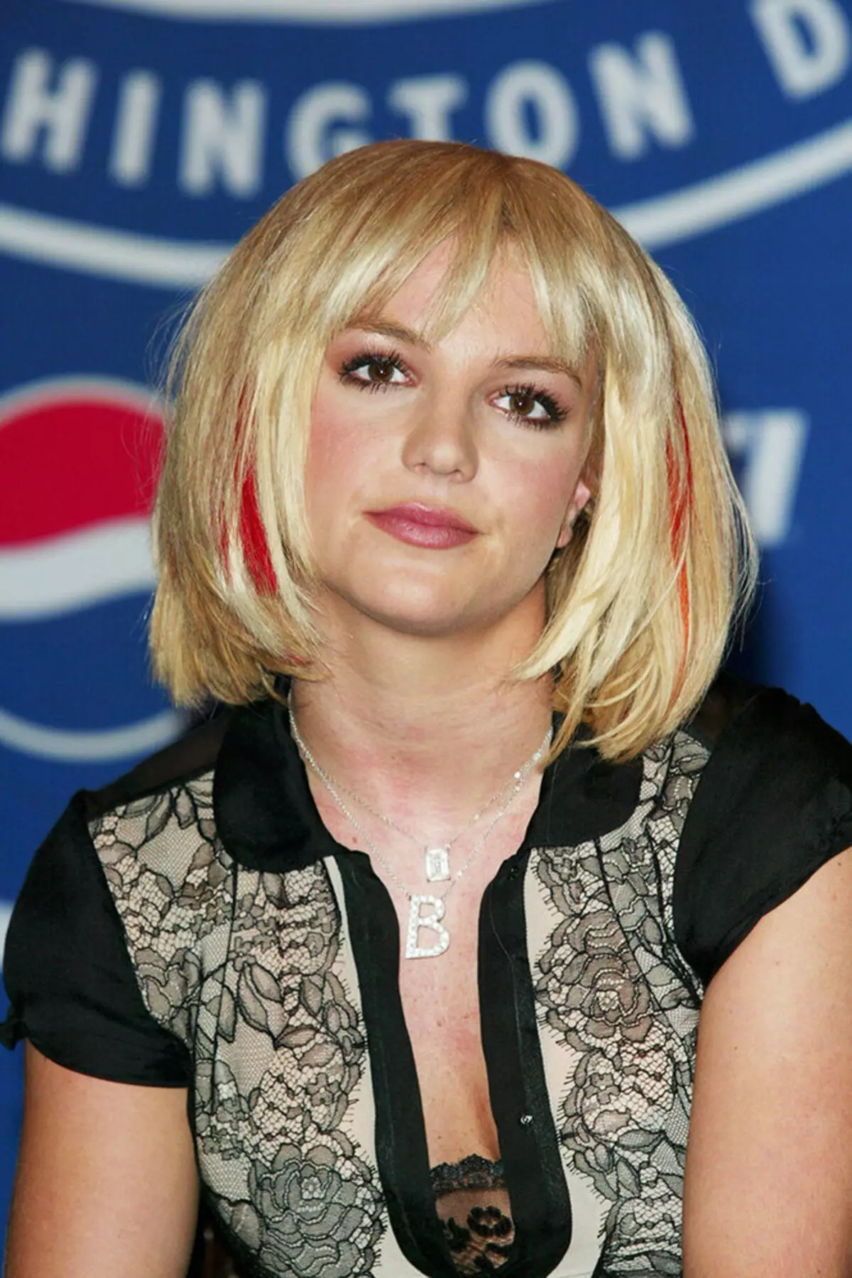 Evolution Britney Spears: romanttisesta koululaisesta Femmen fatale 34491_8