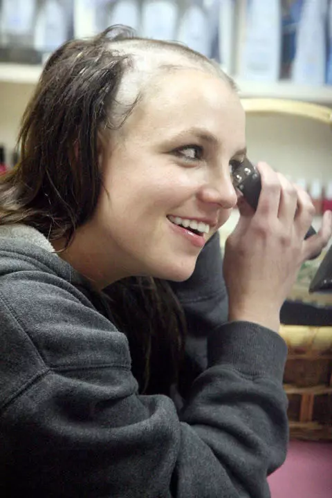 Evolution Britney Spears: romanttisesta koululaisesta Femmen fatale 34491_9
