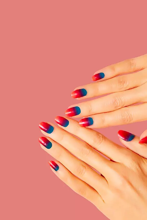 Acha ọbara ọbara, mmanya na Bordeaux: 10 echiche dị egwu maka Manicure 35027_10