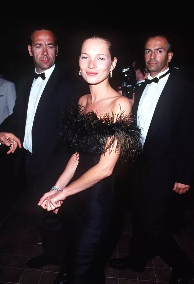 What did Kate Moss mgħallma magħna fl-90s: 5 lezzjonijiet stil unforgettable 35193_6