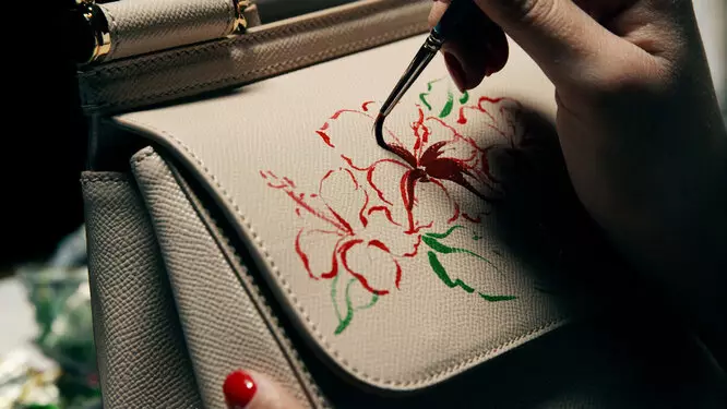 Só o teu: en Dolce & Gabbana Sicily Bags, podes facer unha pintura manual 36453_1