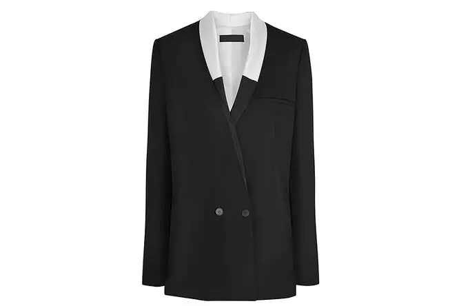 Mais, não menos: 7 casacos universais elegantes para guarda-roupa diário 36880_5