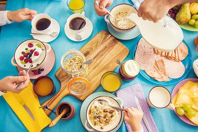 Como perder peso por 7 kg por semana, enquanto não está morrendo de fome 37965_1