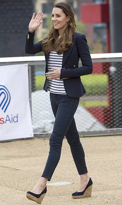Ako Kate Middleton: 9 vecí, ktoré by mali byť vo vašej šatníku 38961_5