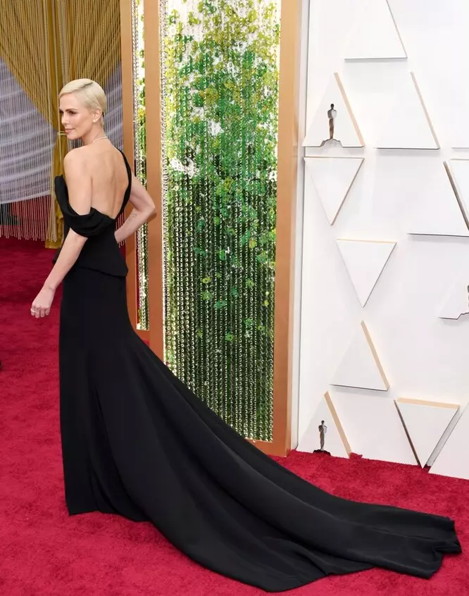 Charlize Theron parèt sou Oscar-2020 nan yon rad ke mwen te vle ranje 3904_2