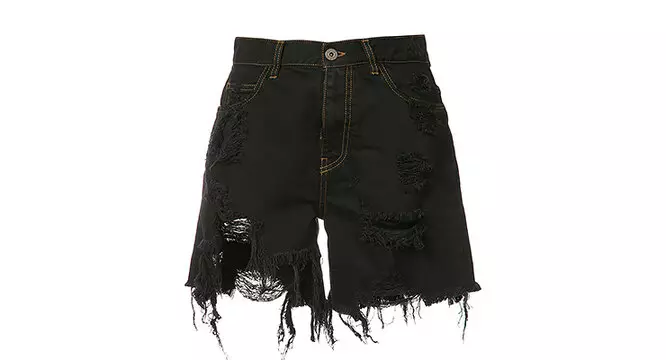 Juego en posiciones cortas: 7 pantalones cortos de mezclilla más de moda para el verano 39052_6