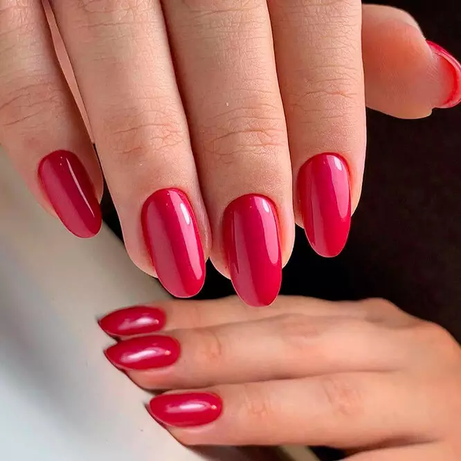 7 odcieni do manicure, który teraz dadzą wiosenny nastrój 3936_1