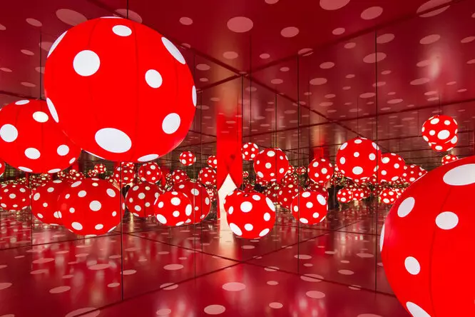 Prințesă și morți: observând artistul Yoya Kusama 40210_4