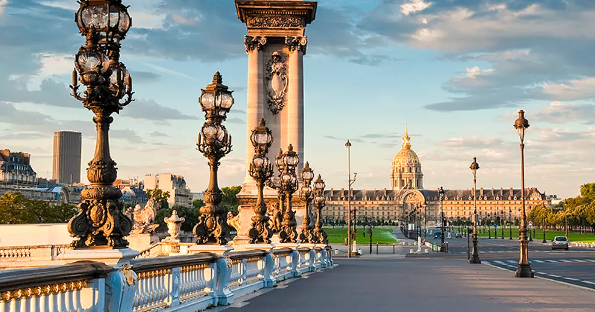 هذه الثقافية!: فنادق عطلة نهاية الأسبوع المثالية في باريس وميلان