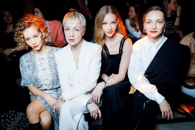 Landy Blondes: Ekaterina Vilkova, Svetlana Khodchenkova and Daria Moroz on Fashion show Roberto Cavalli for Love Republic