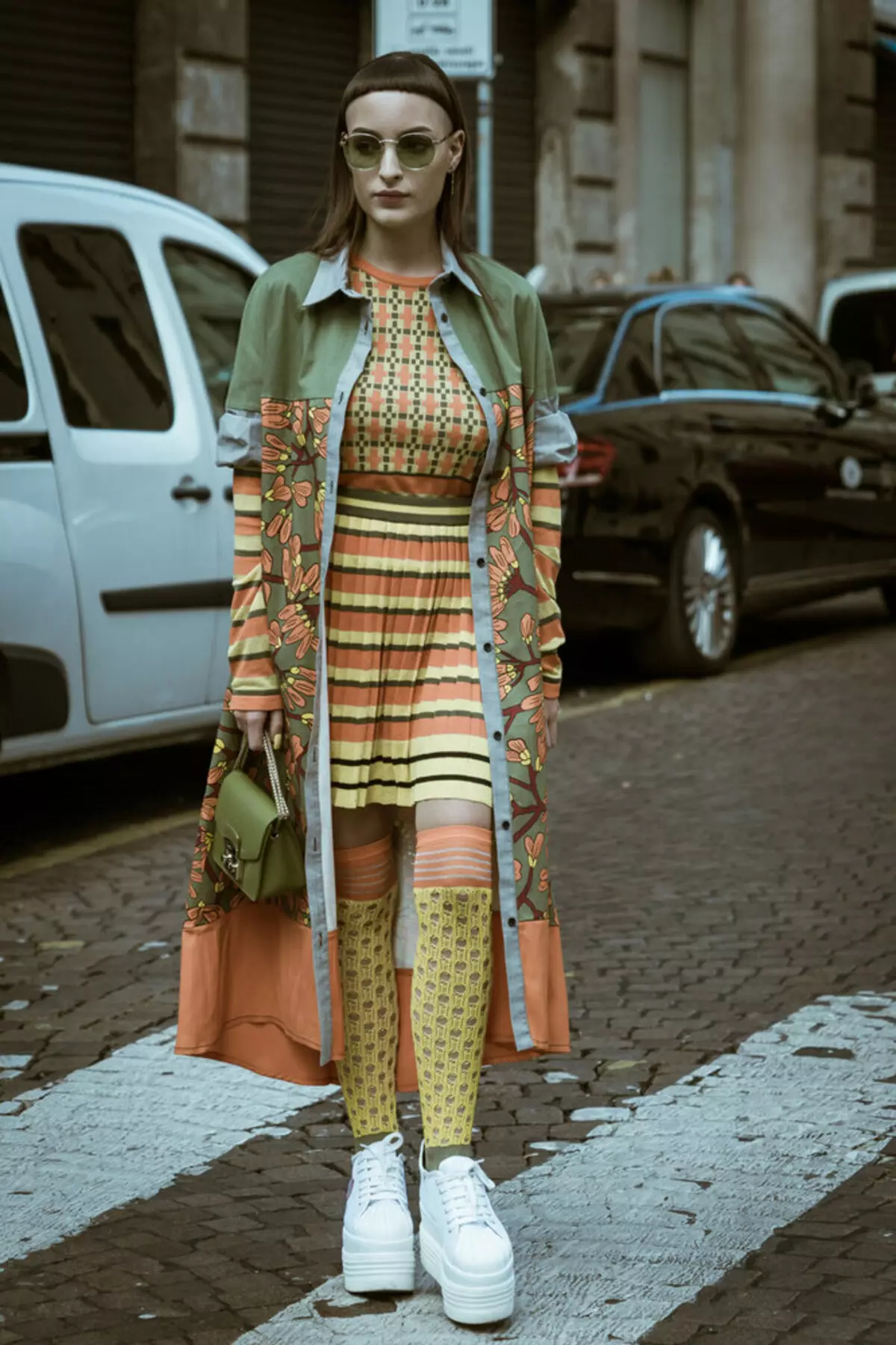 फोटो रिपोर्ट: मिलान में फैशन सप्ताह के दृश्यों के पीछे क्या रहता है 41989_12
