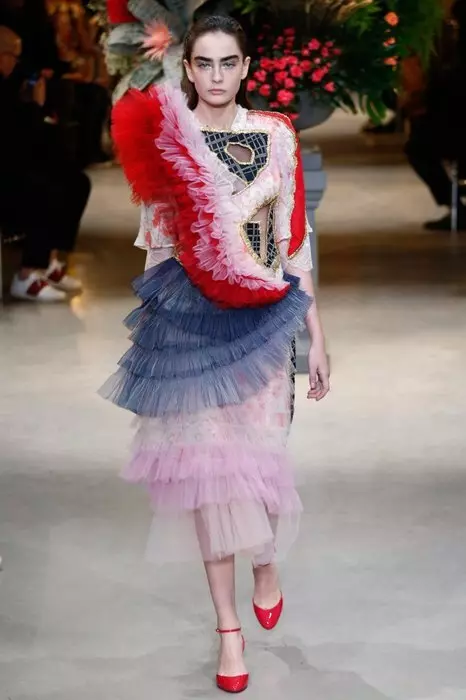 Wash like a ballerina: a tutu skirt and how to beat it this season 42144_2