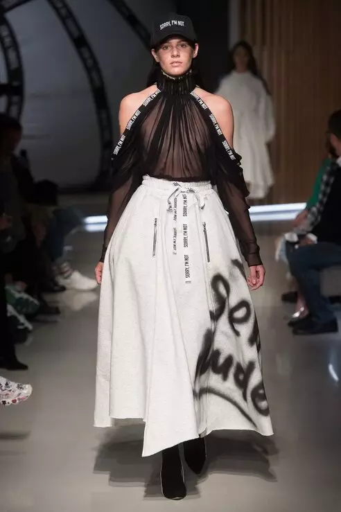 Russian Comme des Garçons: 30 Wêneyên Bîranîn Bi Xwezî, ez ne 42767_4