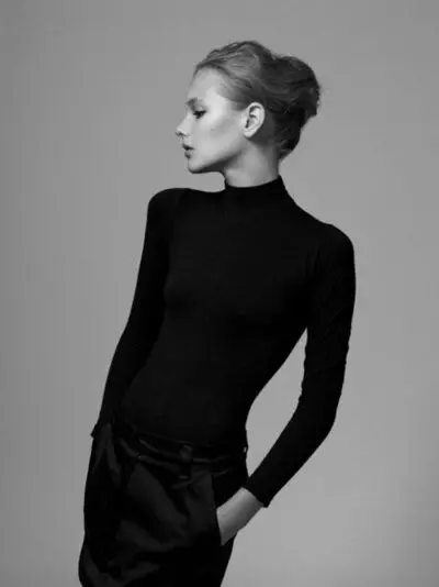 Black turtleneck: bad or good? 43739_2