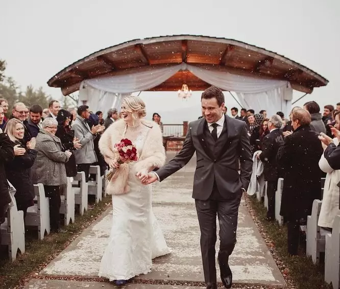 Gentle Queen: 18 stunning ideas for winter wedding from Instagram 43873_15