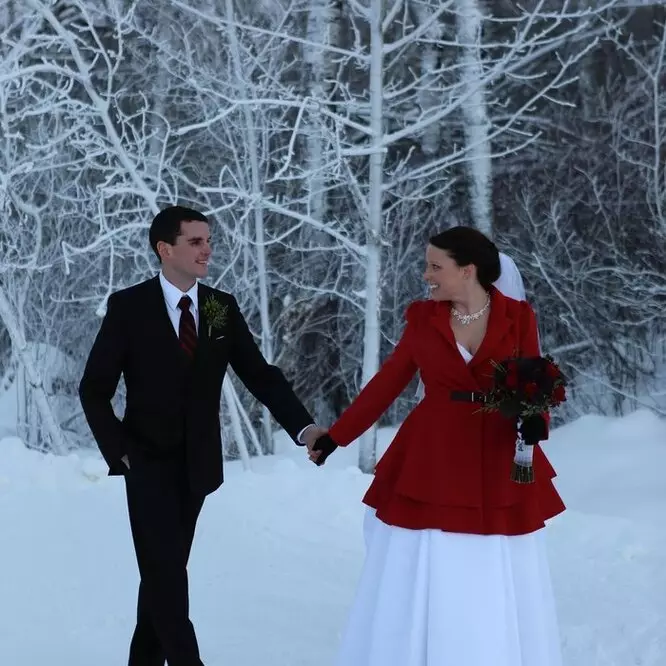 Gyengéd királynő: 18 lenyűgöző ötletek a téli esküvőre Instagram-tól 43873_18
