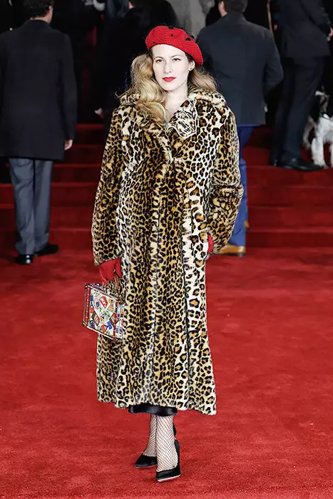 Fashionable predator: how to stop afraid and love leopard coats 43952_3